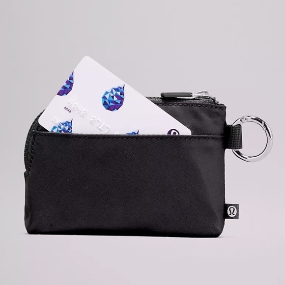 lululemon athletica | Accessories | Nwt Lululemon Clippable Card Pouch ...